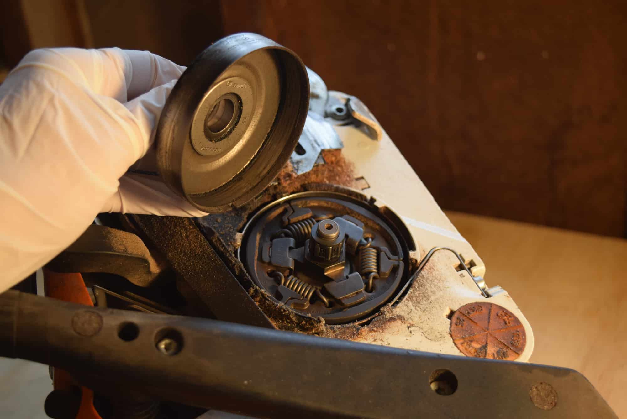 How to Clean a Chainsaw - Step by Step | OutdoorSkillz